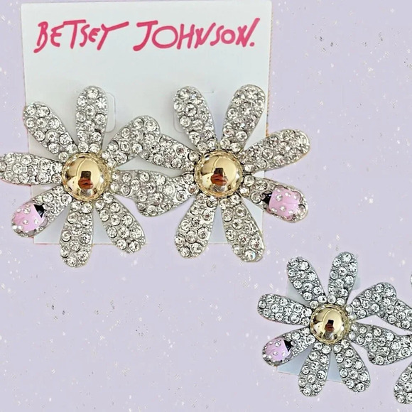 Betsey Johnson | Jewelry | Betsey Johnson Daisy Flower Crystal Stone ...